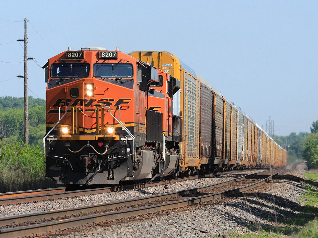 BNSF 8207
